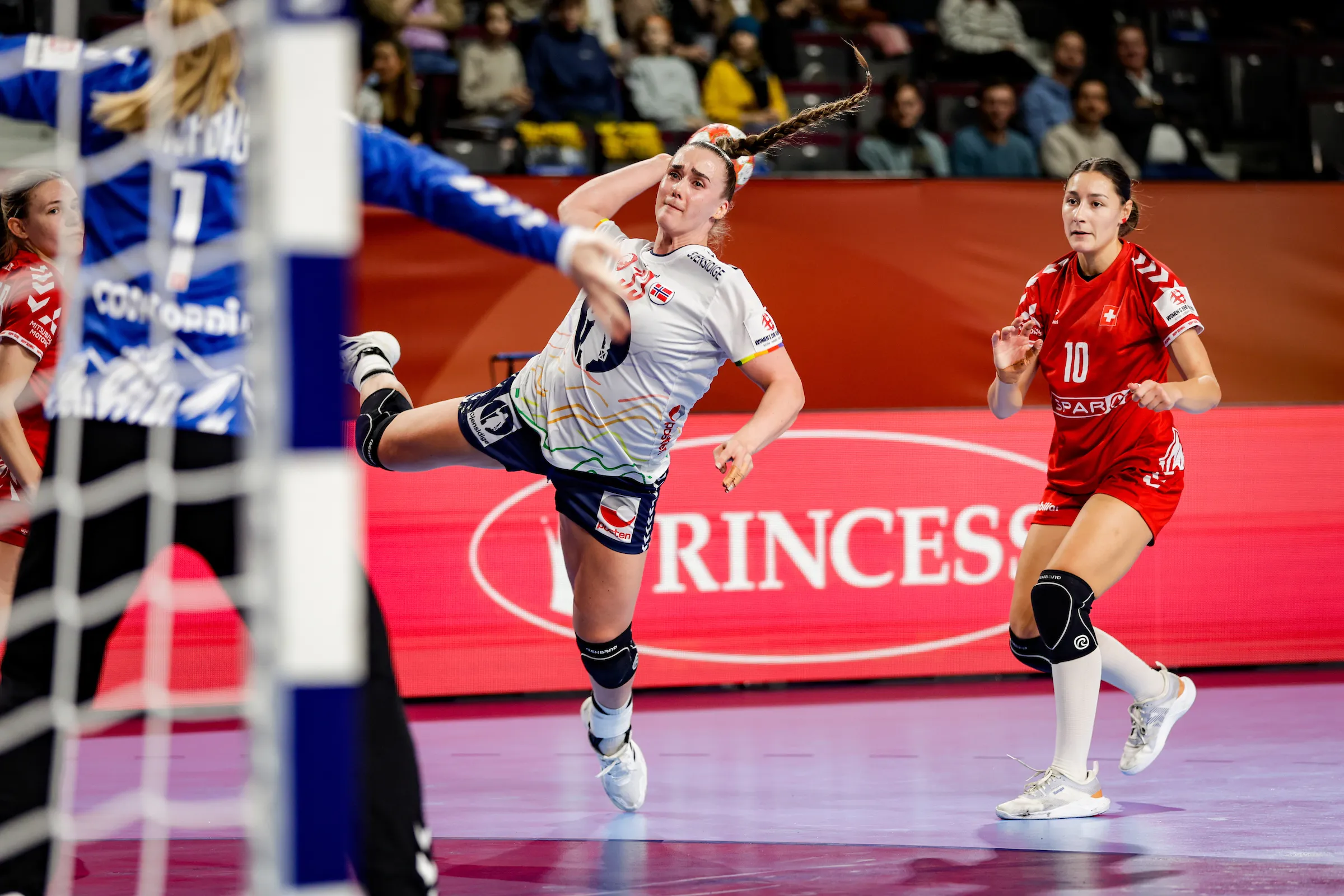 Defending Women's EHF EURO title holders Norway extend winning run