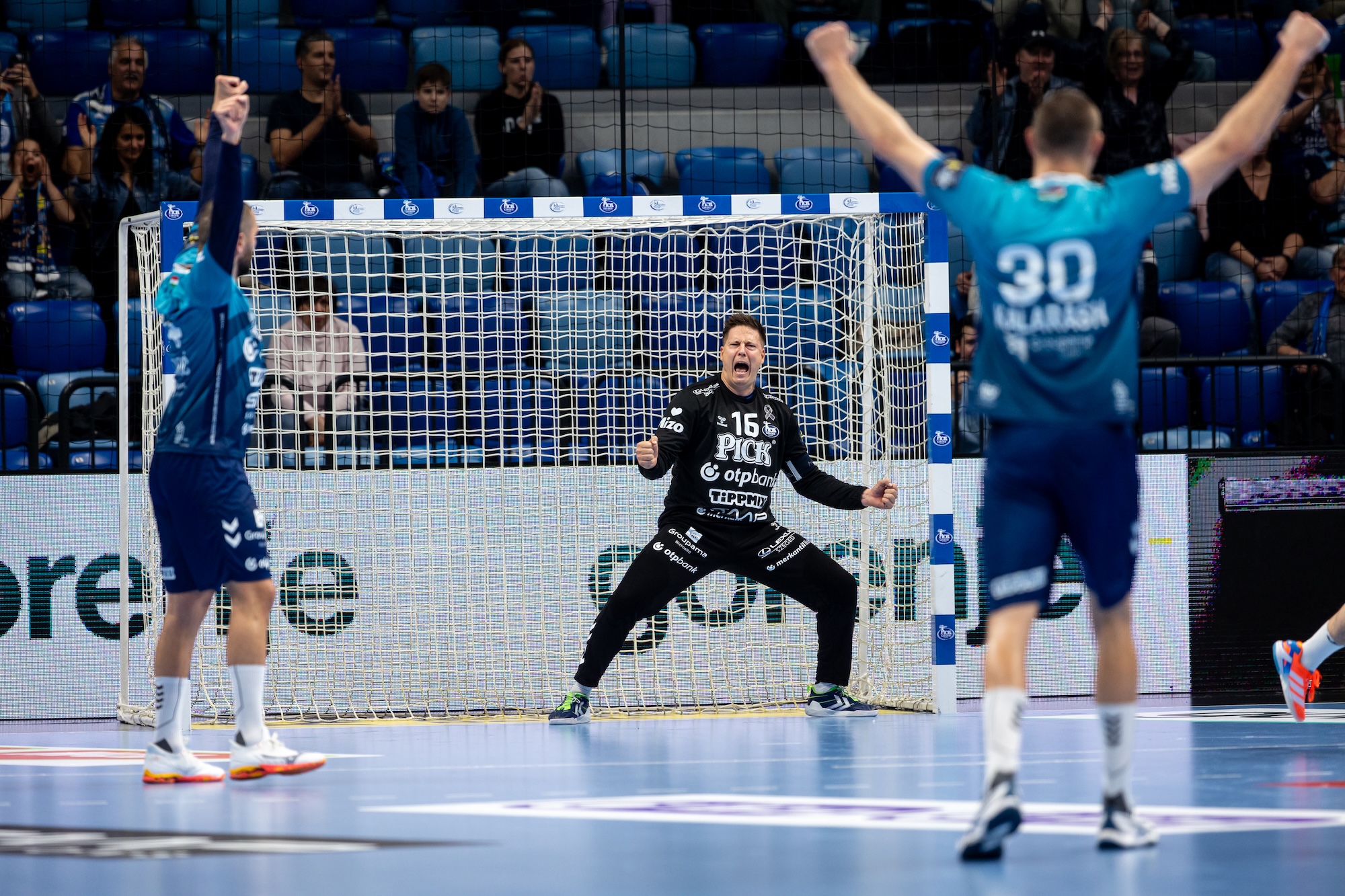 Dinamo take first victory; Szeged equal biggest win ever