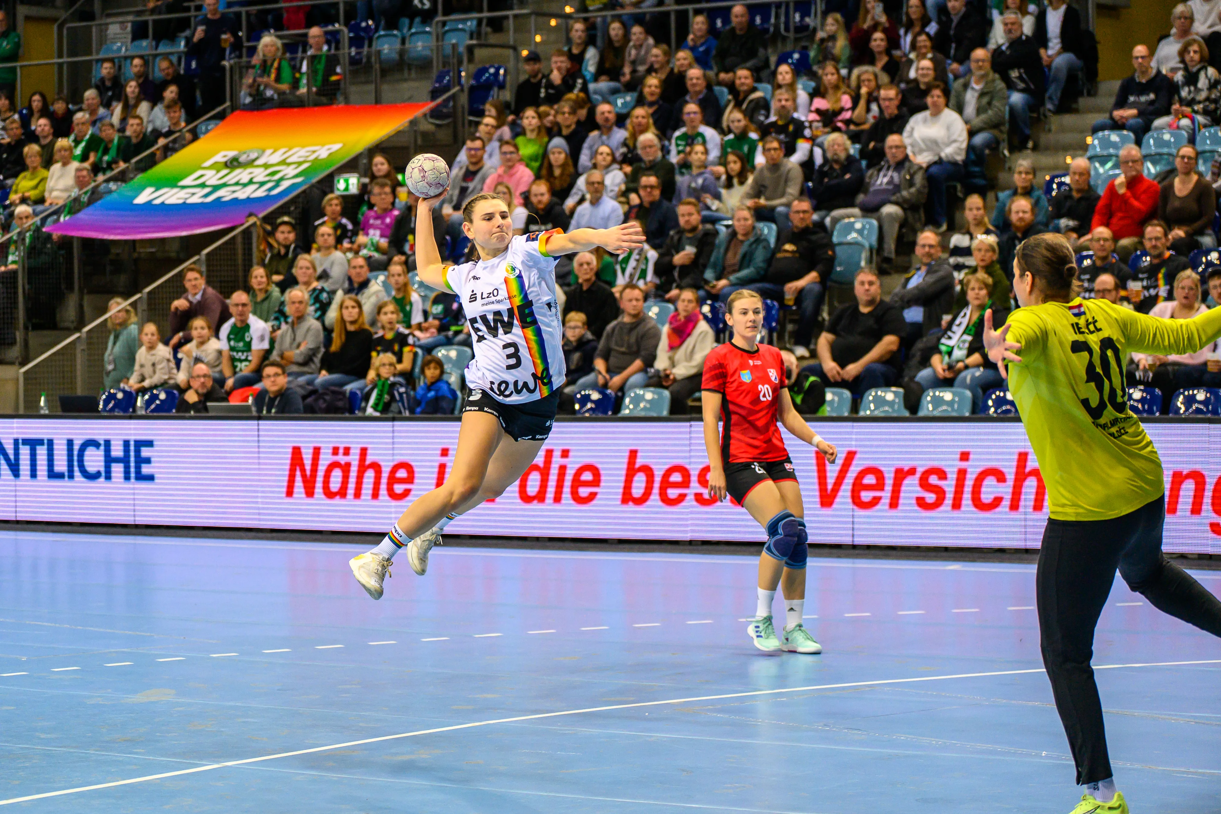 Women's European League handball starts group phase