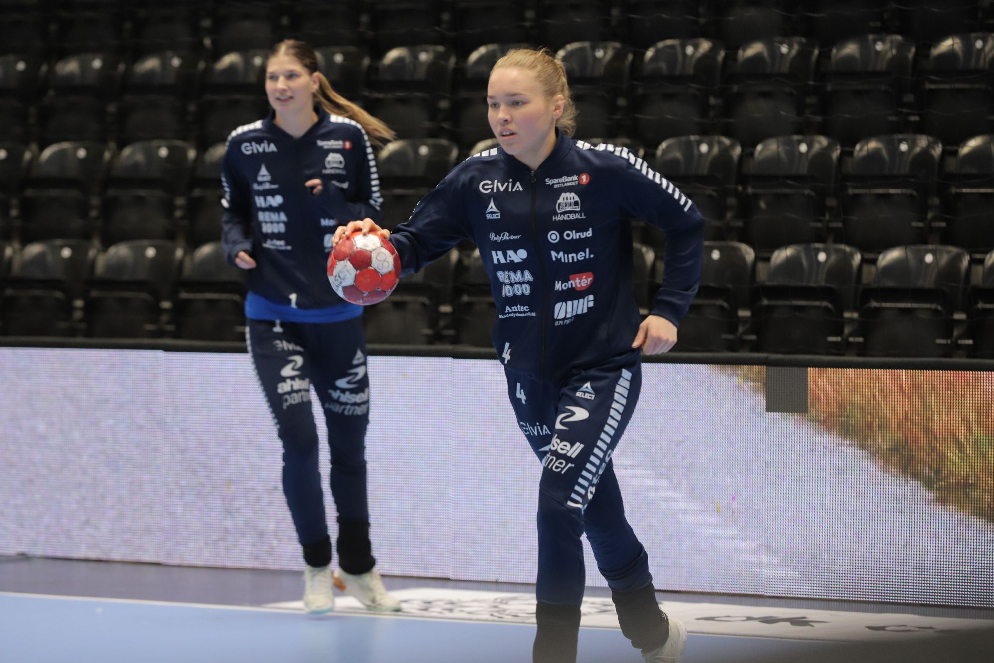 Herning-Ikast book early quarter-final ticket