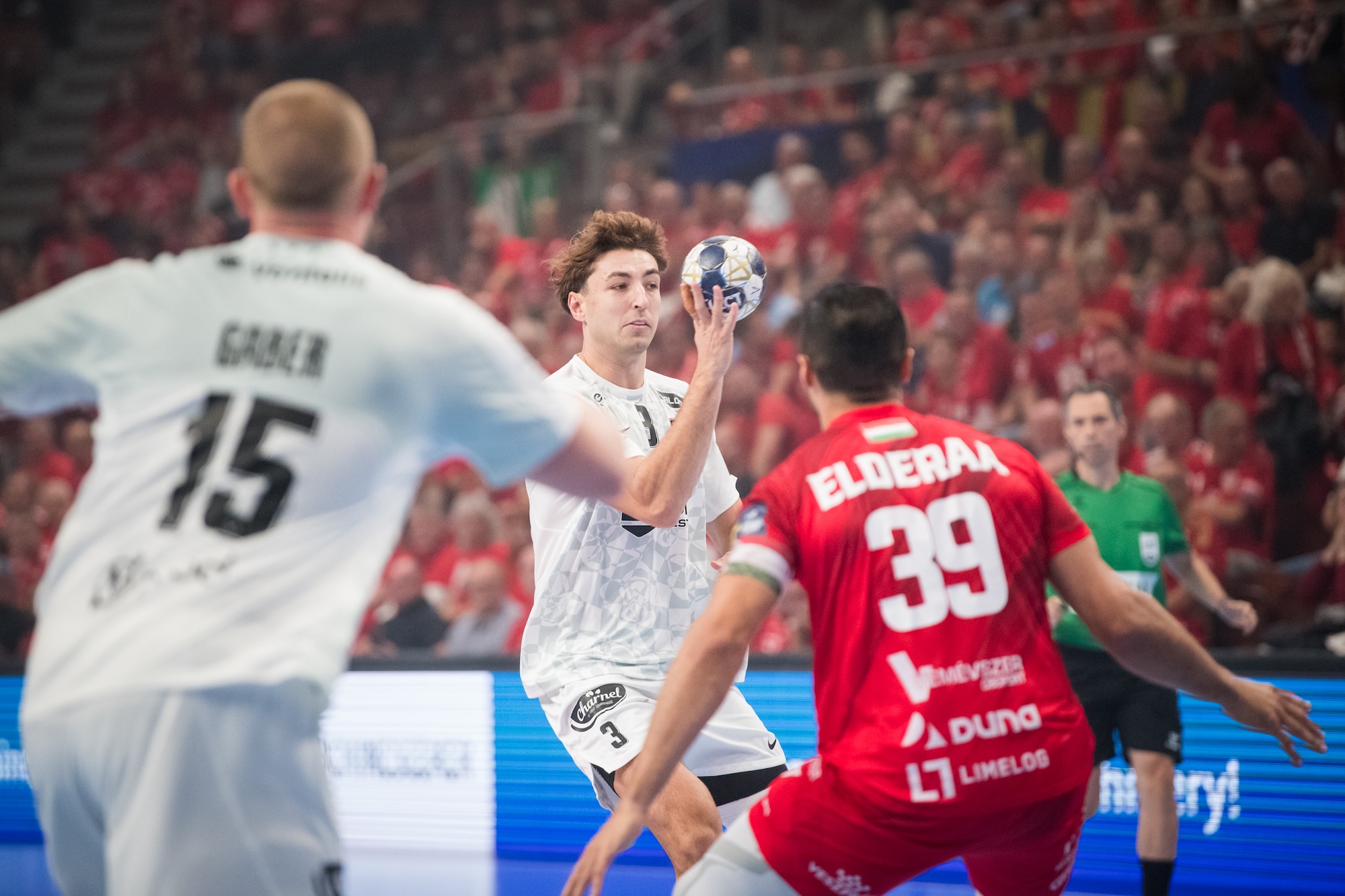 CL handball: Magdeburg take win on Barça ground; Veszprém open account