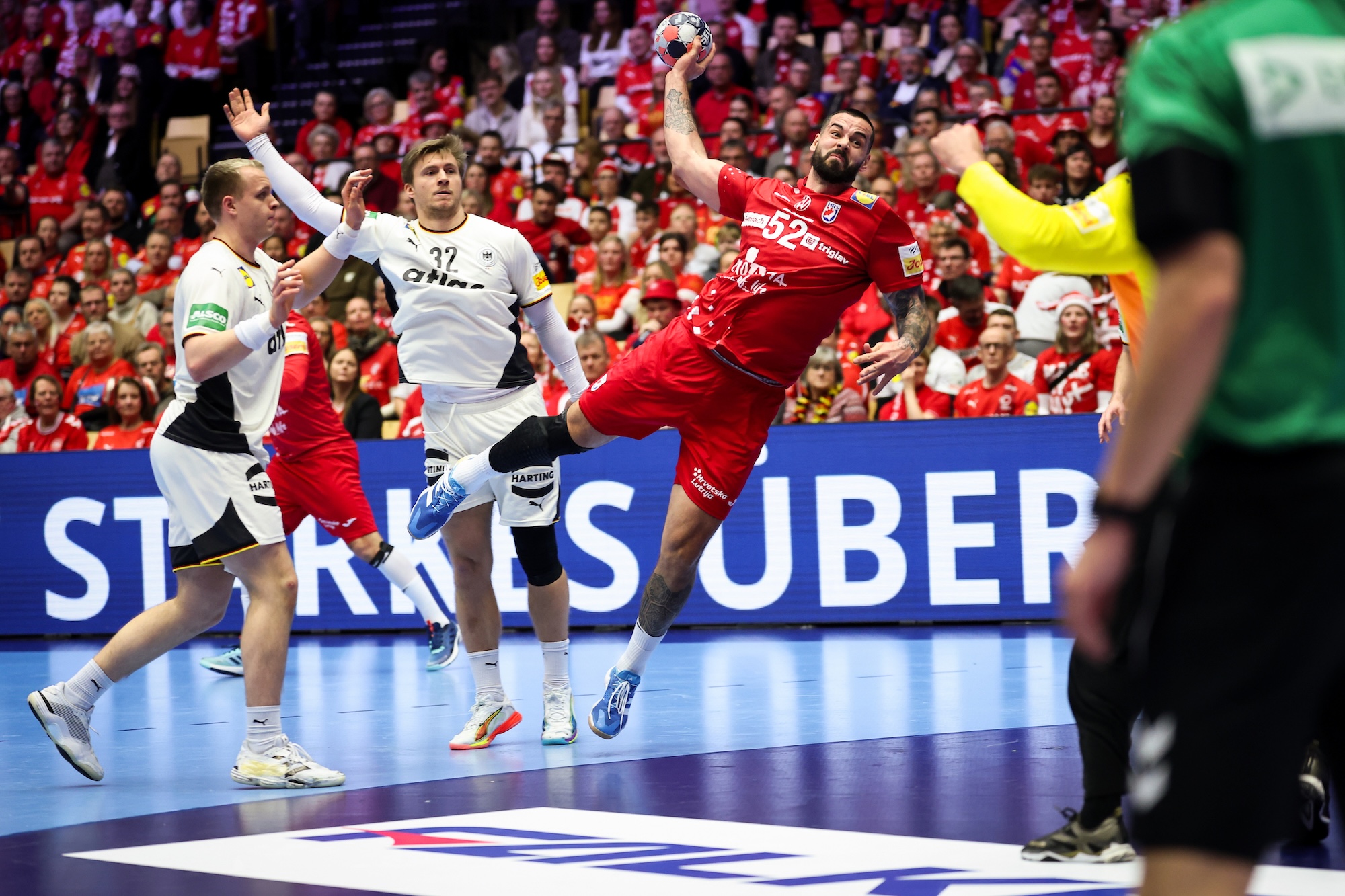 10 years later, Germany return to EHF EURO final