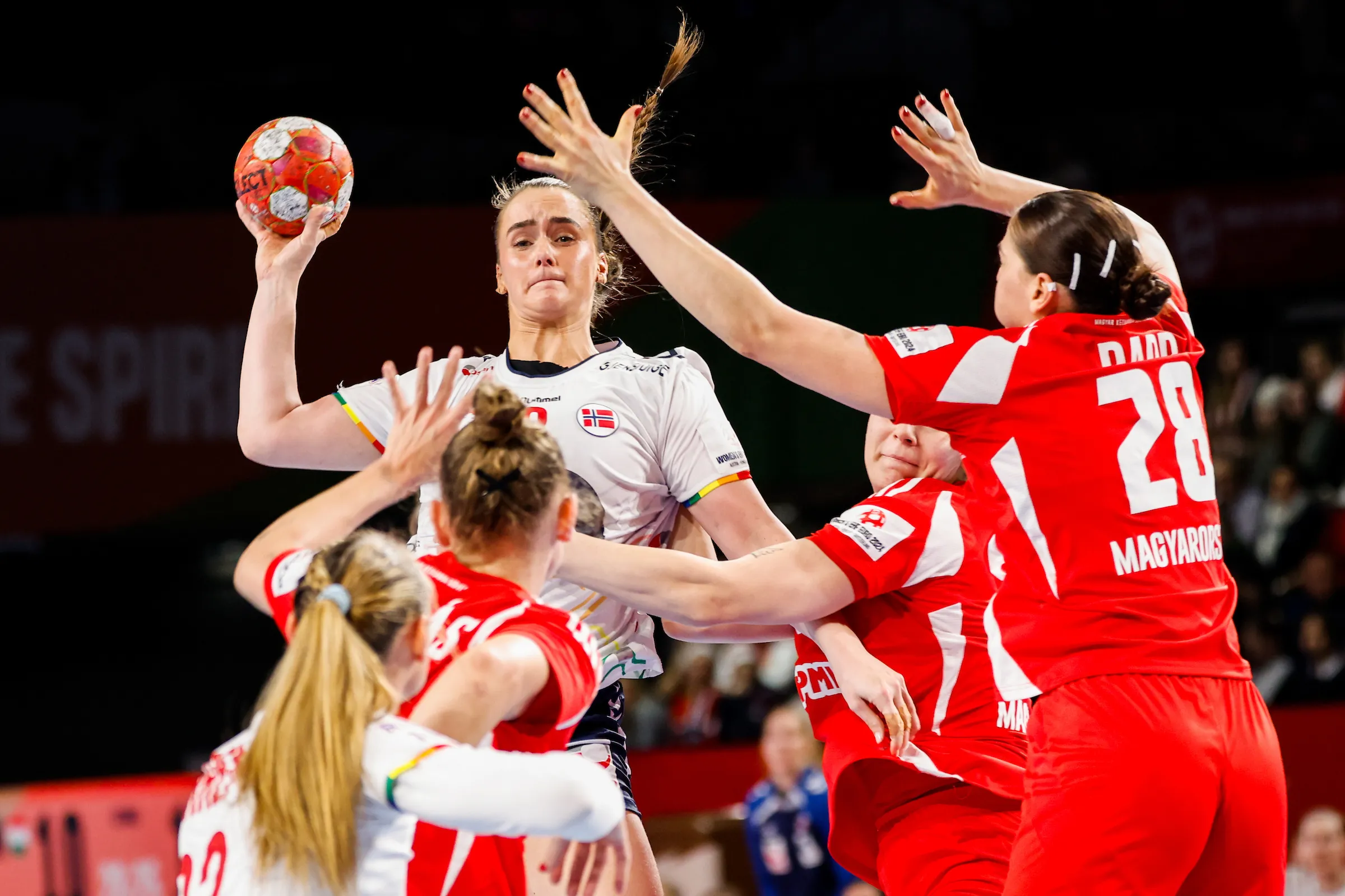 Norway power to 13th EHF EURO final after defeating Hungary