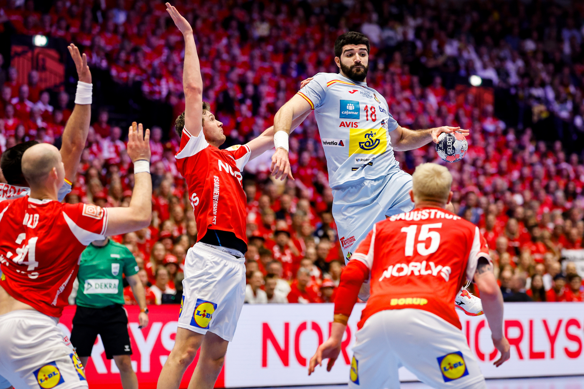 Men's EHF EURO 2026: Emil Nielsen leads the winning Danish red wave
