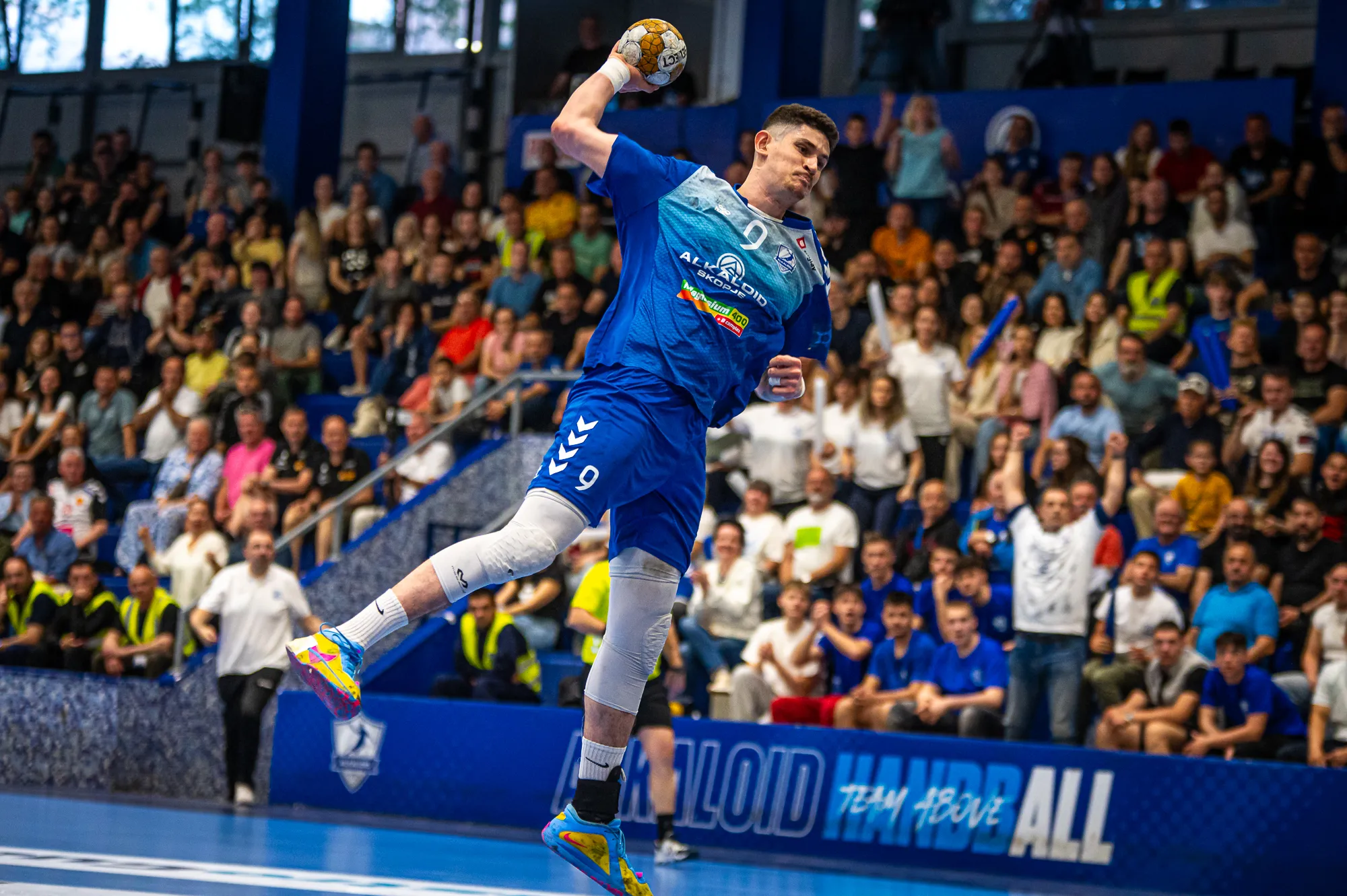 AEK Athens HC and HC Alkaloid throw off EHF European Cup final