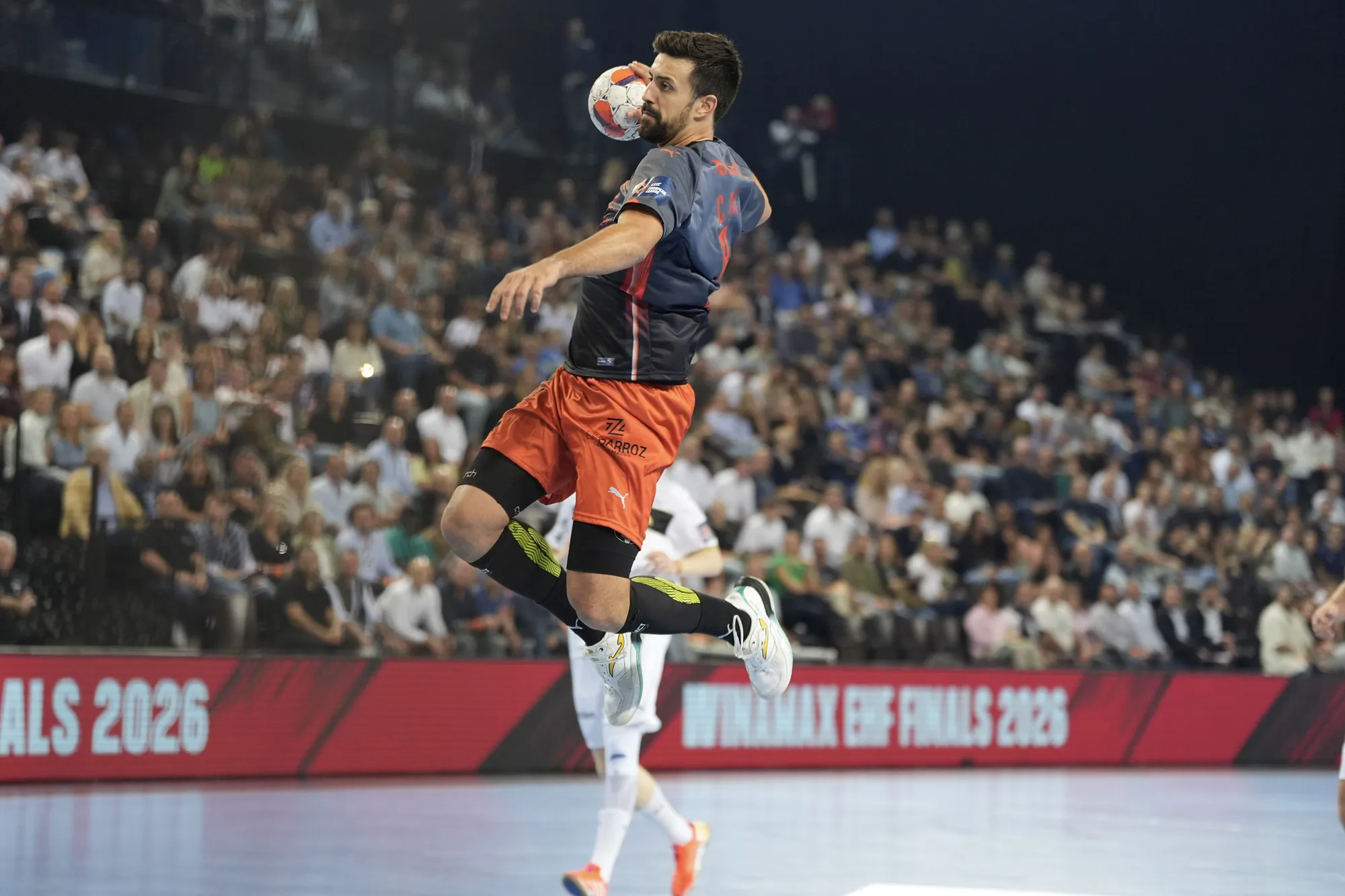 German handball teams open European League with wins