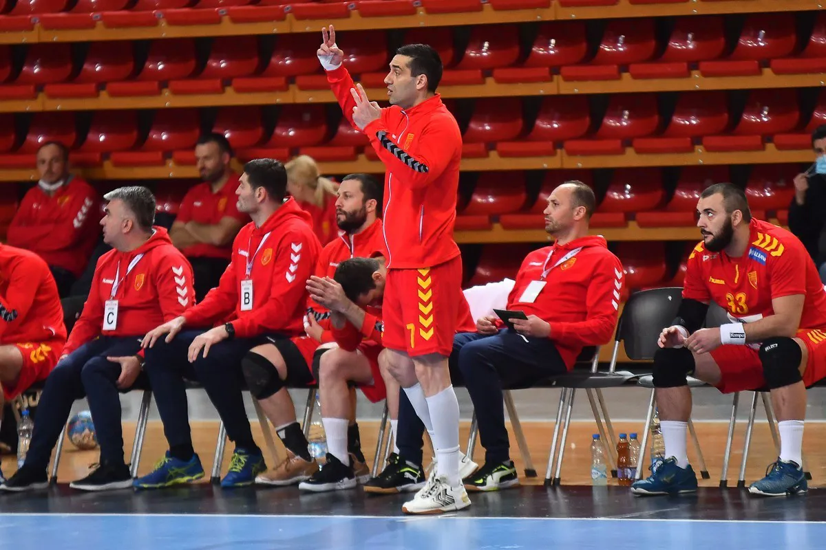 Coach Lazarov debuts with win over world champions