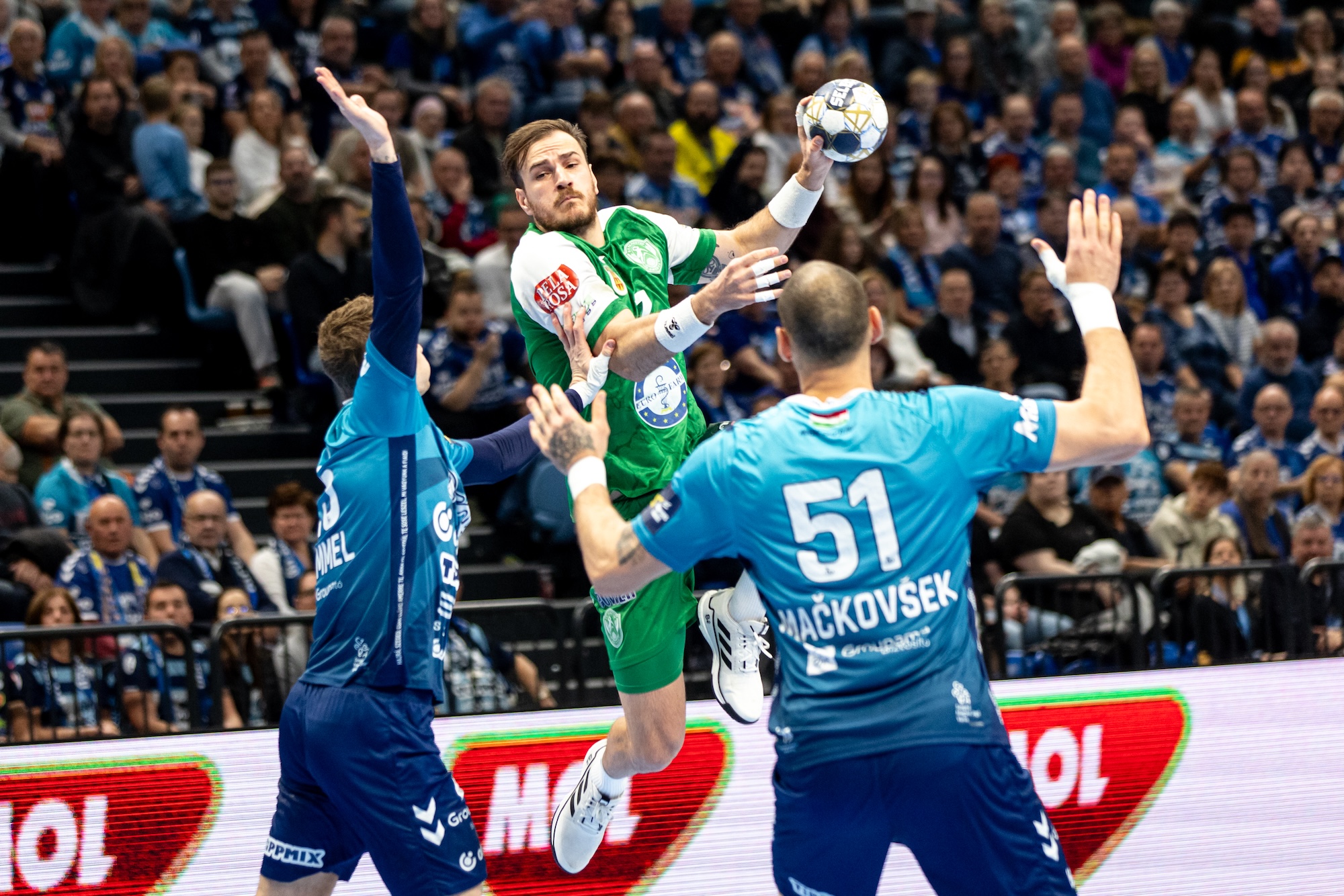 CL Handball: Dinamo take first victory; Szeged equal biggest win ever