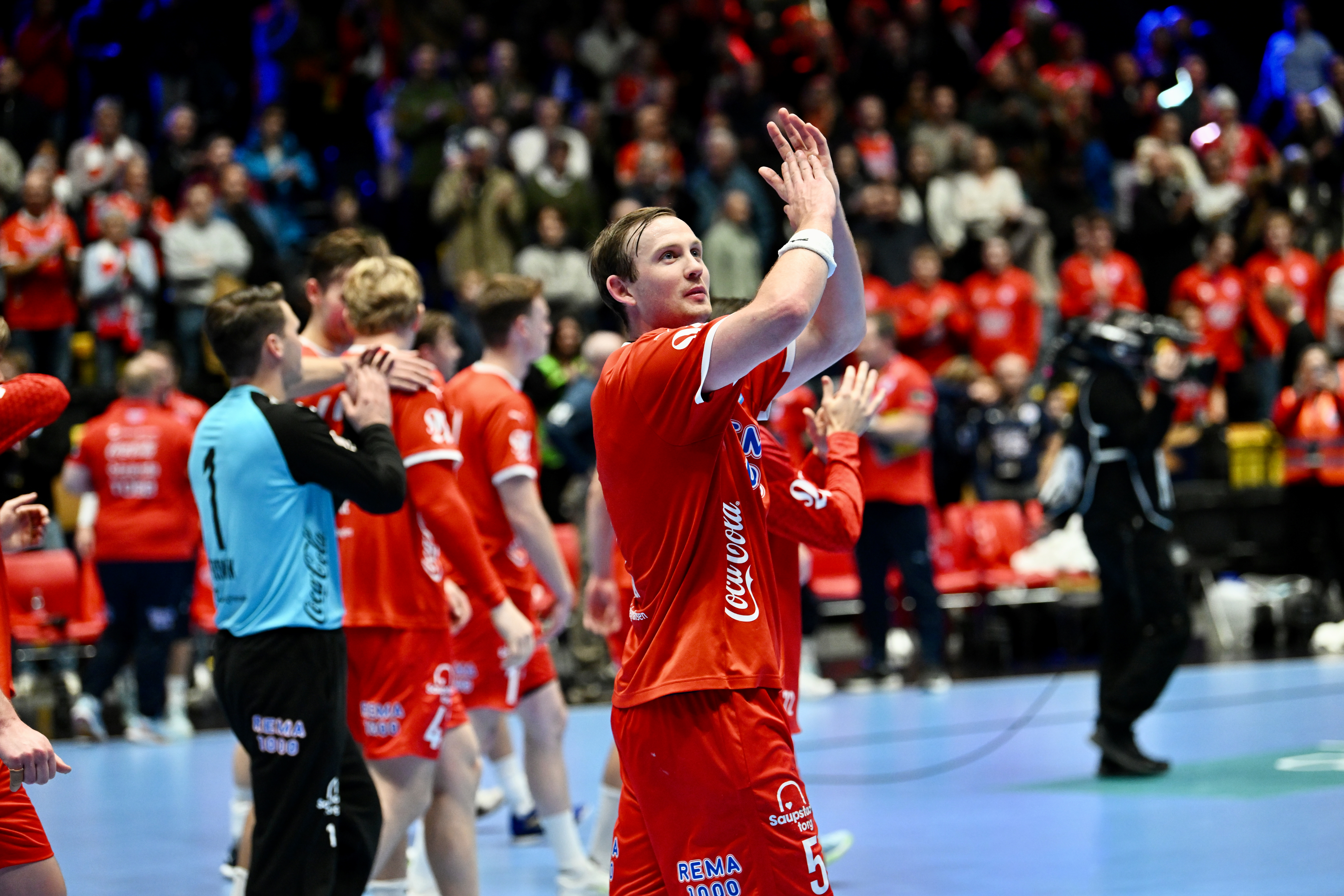 Kolstad end Kiel’s series, perfect debut for Sostaric