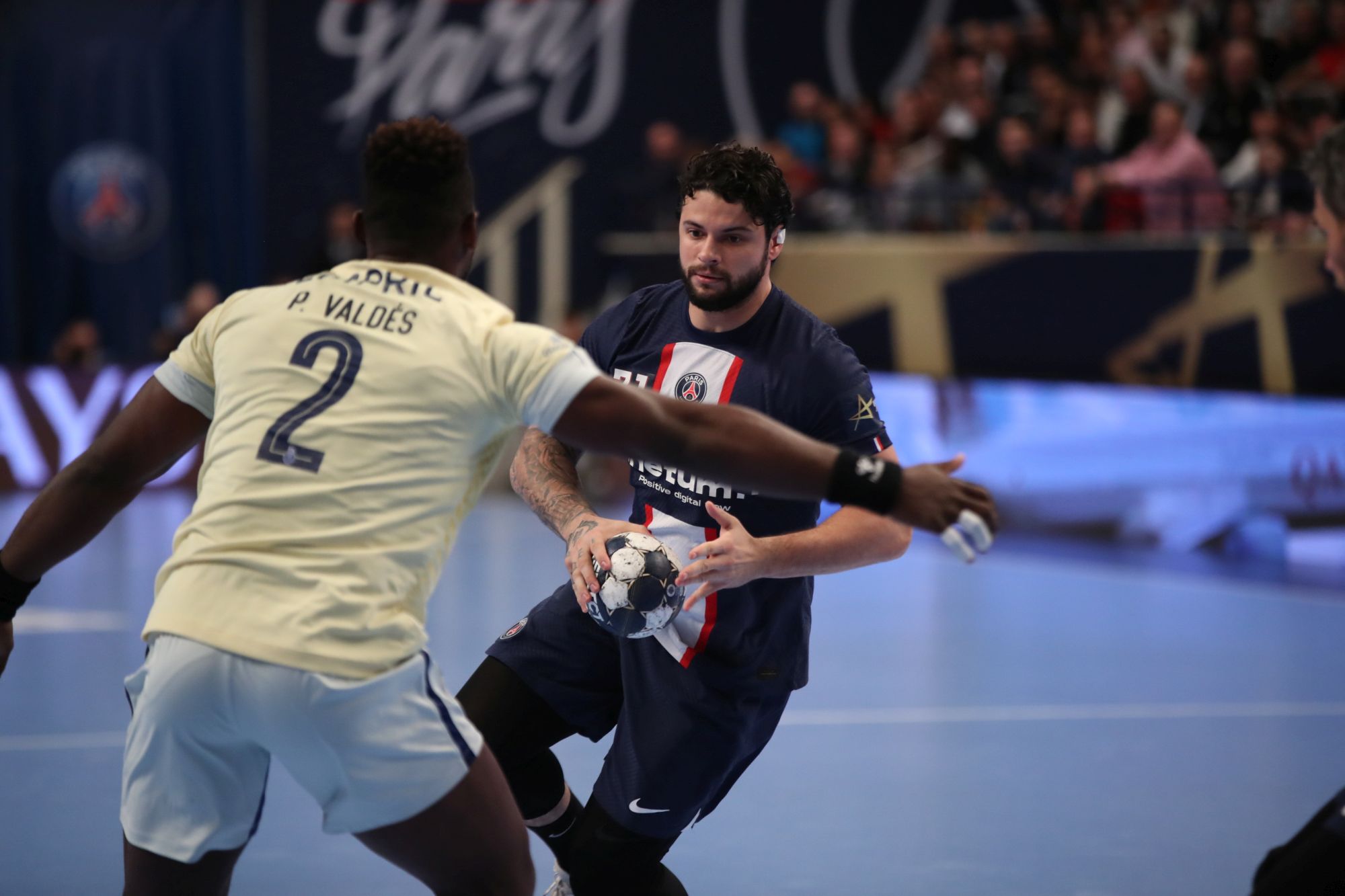PSG keep winning run going at Porto's expense